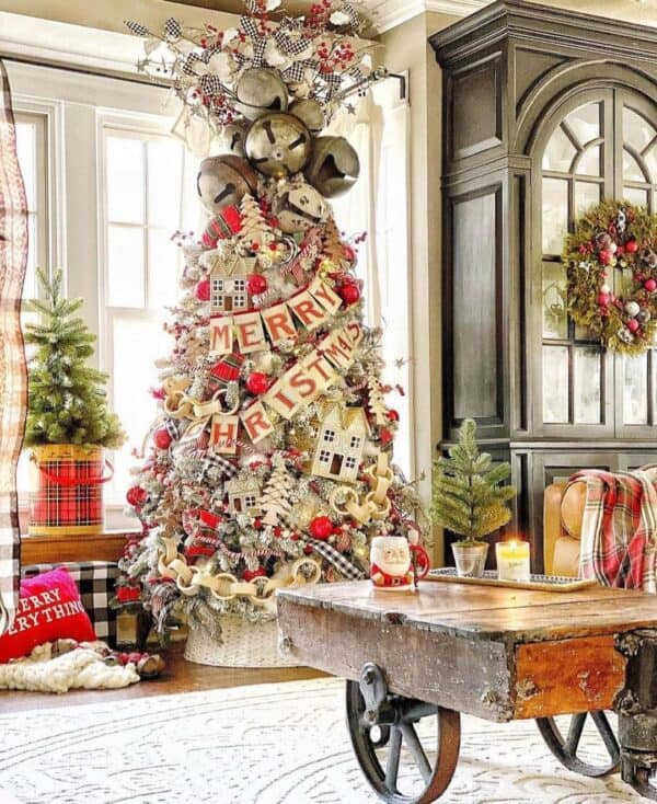 29 Christmas Tree Topper Ideas For Your Tree This Year