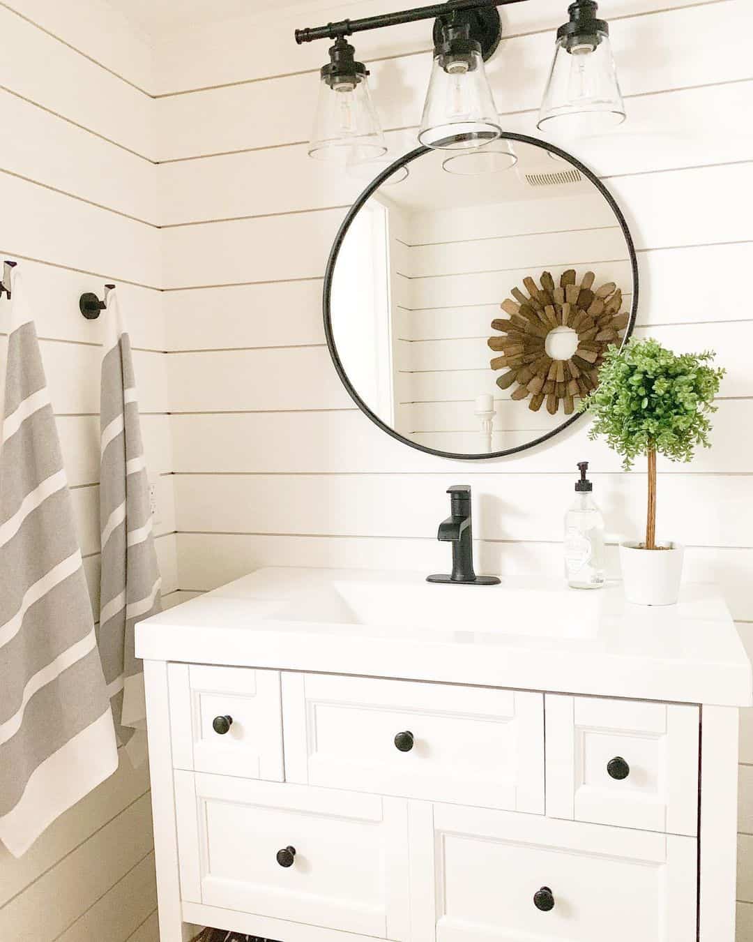 White Farmhouse Shiplap Bathroom - Soul & Lane
