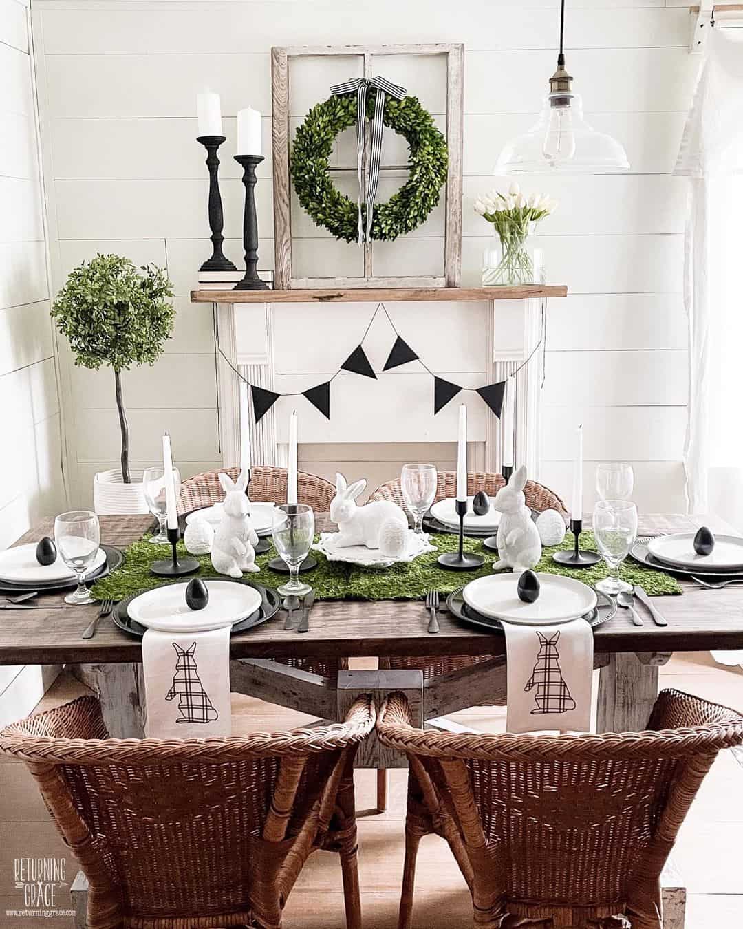 33 Brilliant Black and White Centerpieces to Decorate a Table