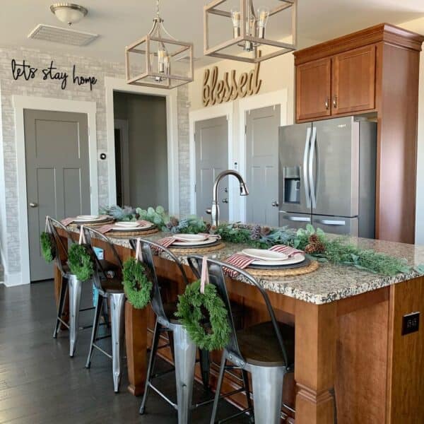 13 Ways to Jazz Up a House With Exquisite Kitchen Wallpaper