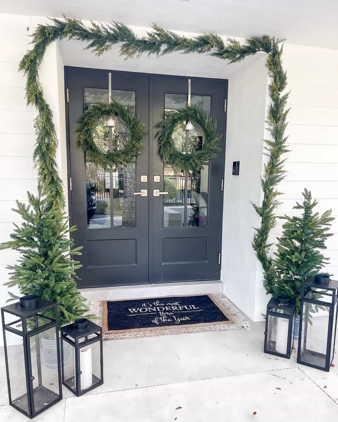 35 Modern Farmhouse Front Door Ideas for Astounding Entrances