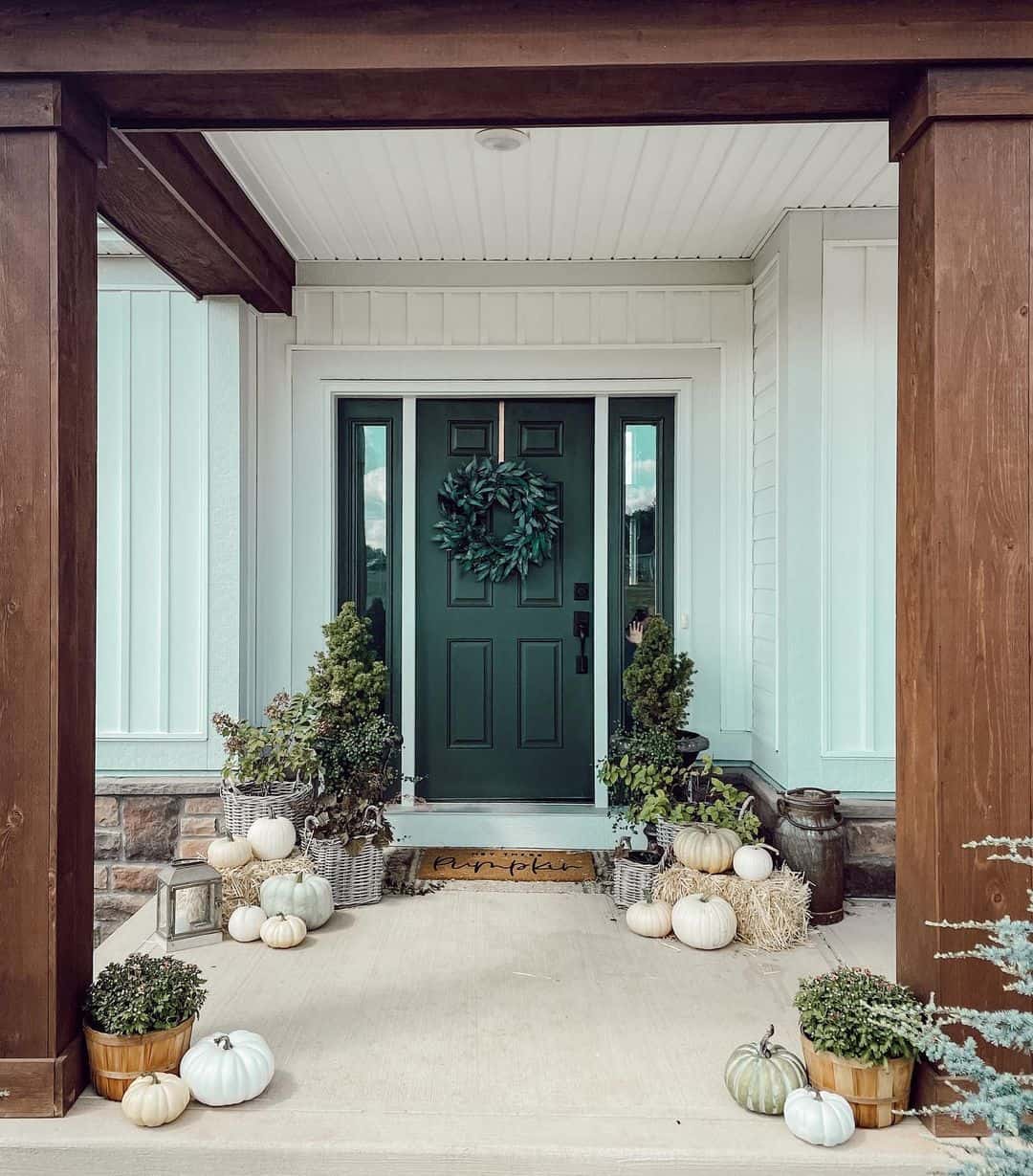 35 Modern Farmhouse Front Door Ideas for Astounding Entrances