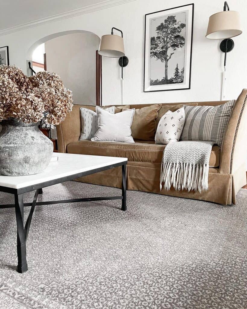 34 Ways to Create a Comfortable Space with a Farmhouse Sofa