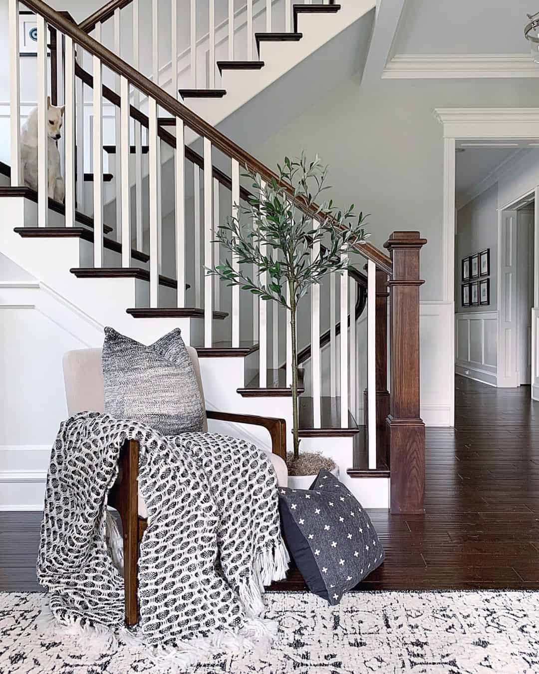29 Luxurious Dark Hardwood Floors for a Dramatic Statement