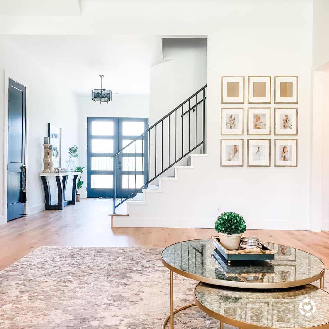 16 Staircase Gallery Wall Ideas to Inject Spark into Your Space