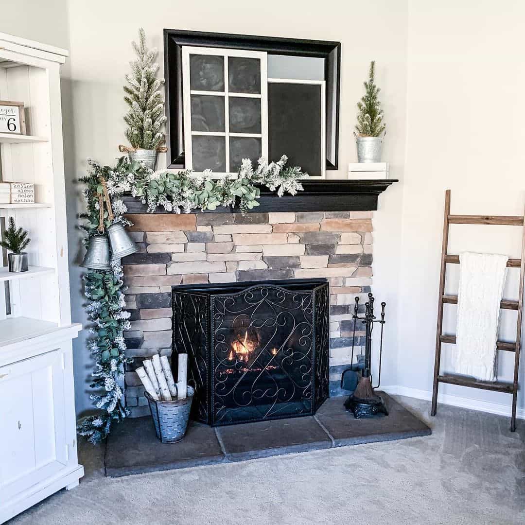 How to Make a Corner Fireplace Mantel Look Good (15 Examples)