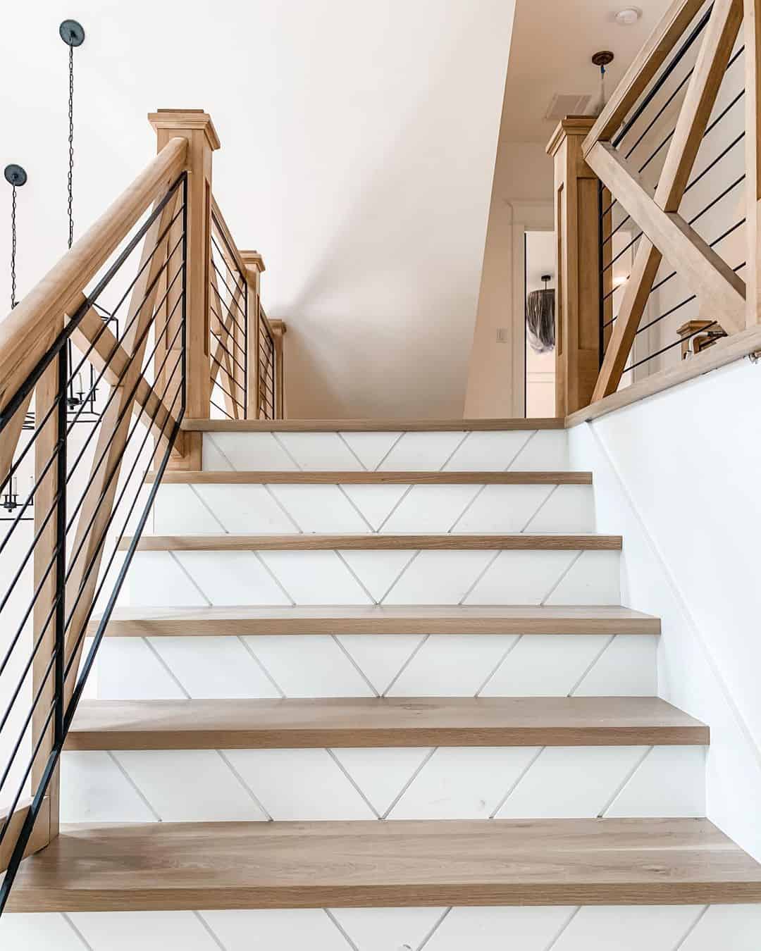 33 White and Wood Staircase Ideas to Step into a Classic Look