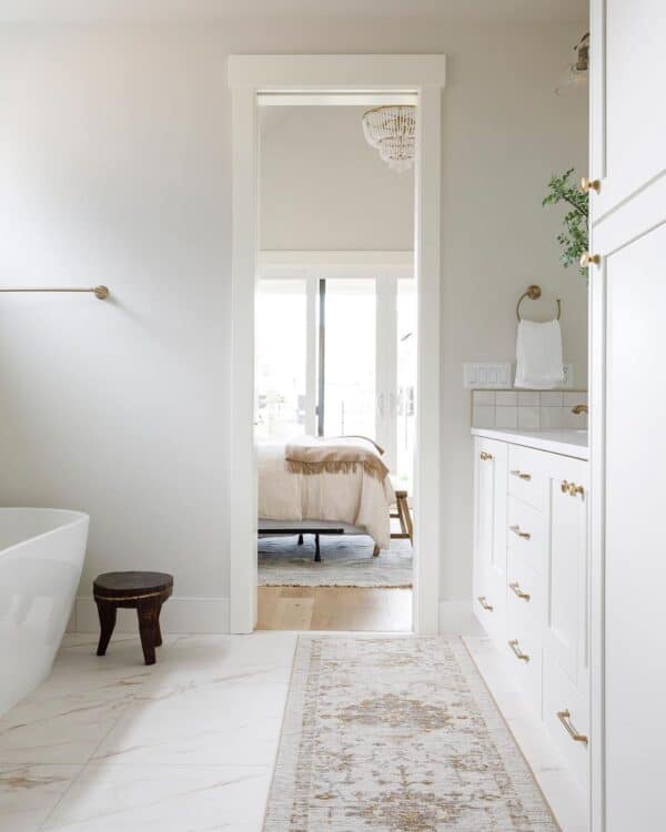 29 Timeless White Bathroom Floor Tile Ideas