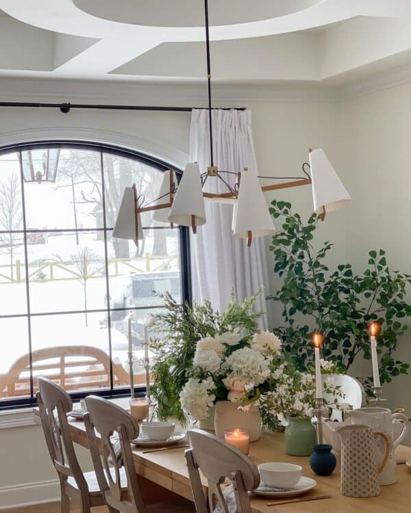 35 Beautiful Flower Centerpieces to Wow Your Guests