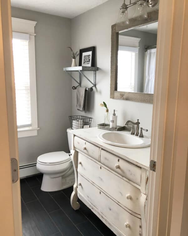 25 Spectacular Rustic Bathroom Decor Inspirations