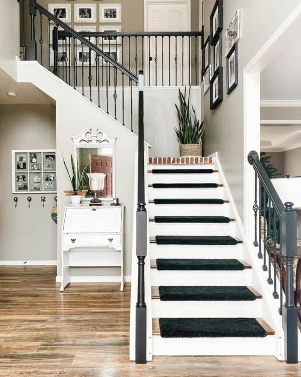 Hardwood Stairs with Carpet: Elegance Meets Comfort in Home Design