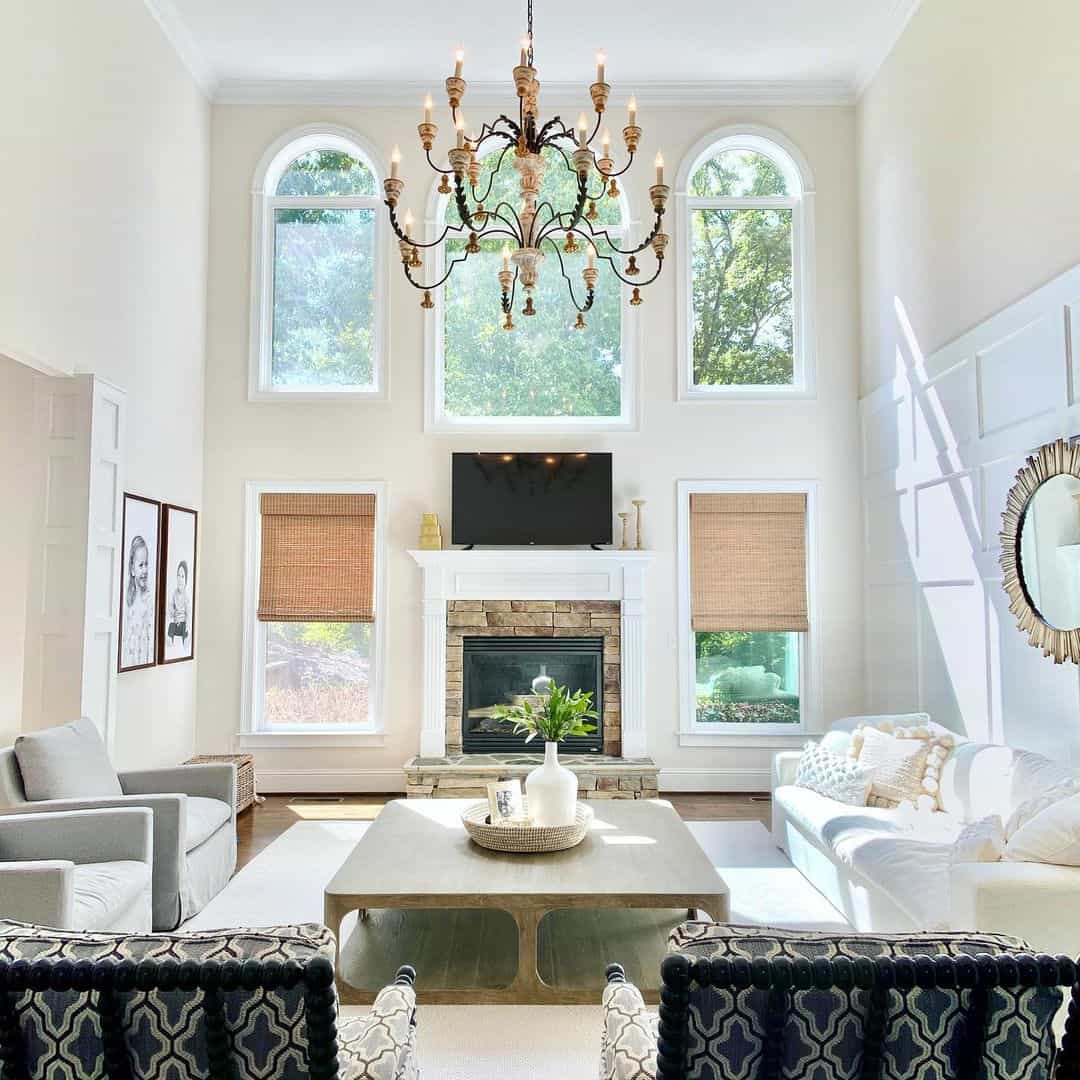 34 Living Room Chandeliers to Illuminate Your Life
