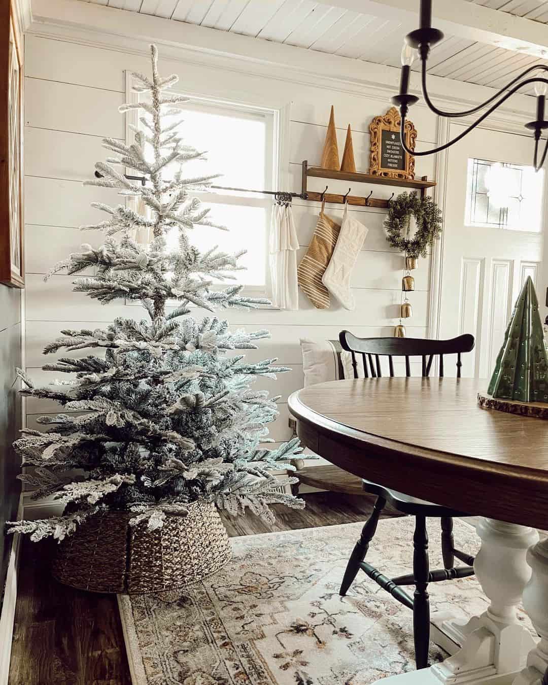 39 Woven Tree Collar Ideas for the Modern Christmas Tree