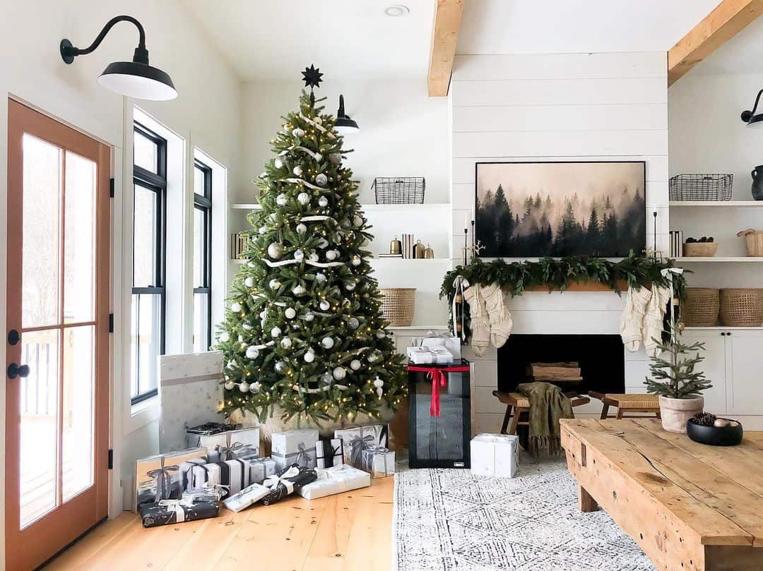 29 Christmas Tree Topper Ideas For Your Tree This Year