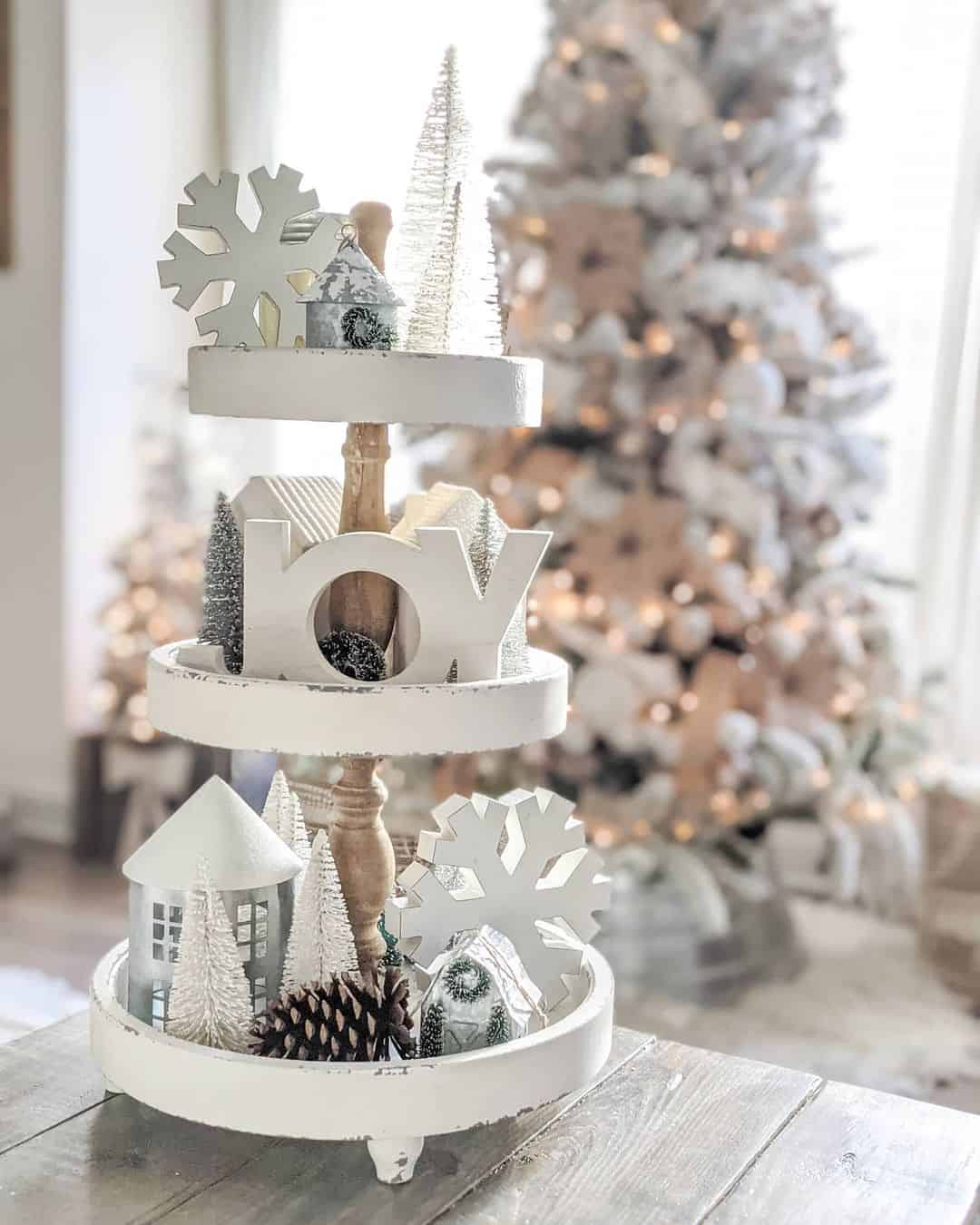 35 Christmas Tiered Tray Décor Ideas to Elevate Your Holiday Season