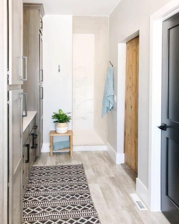 30 Baseboard Ideas for Bathroom to Create a Polished Look