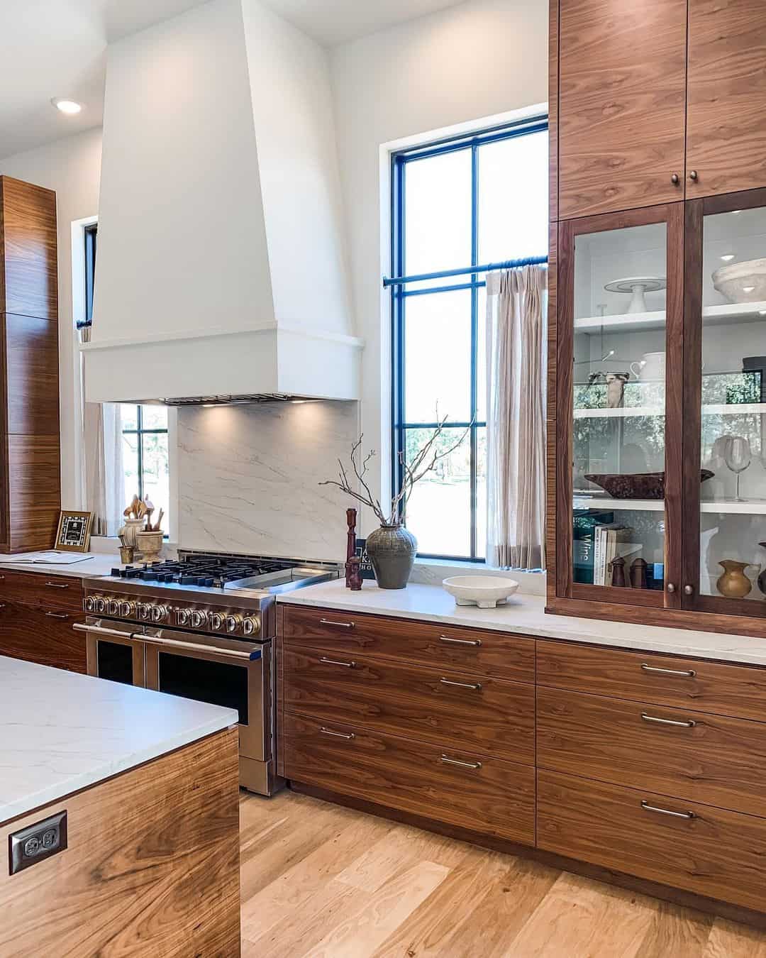 25 Modern Slab Cabinet Doors That Never Go Out of Style