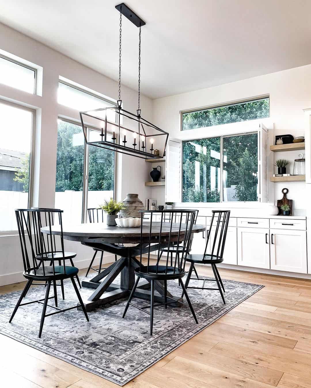 35 Admirable Ideas for Decorating a Round Dining Table