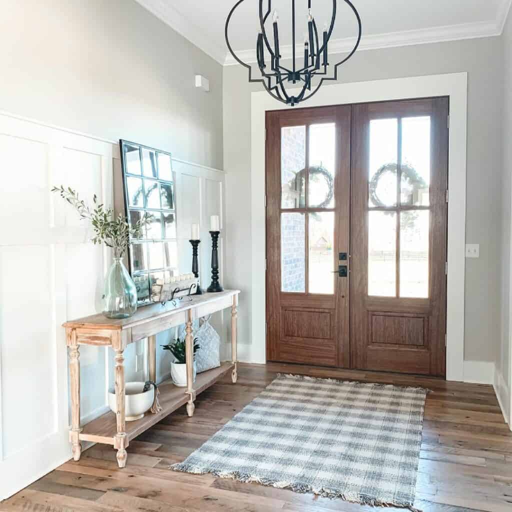 35 Door Trim Ideas to Put Your Entrance in Perspective