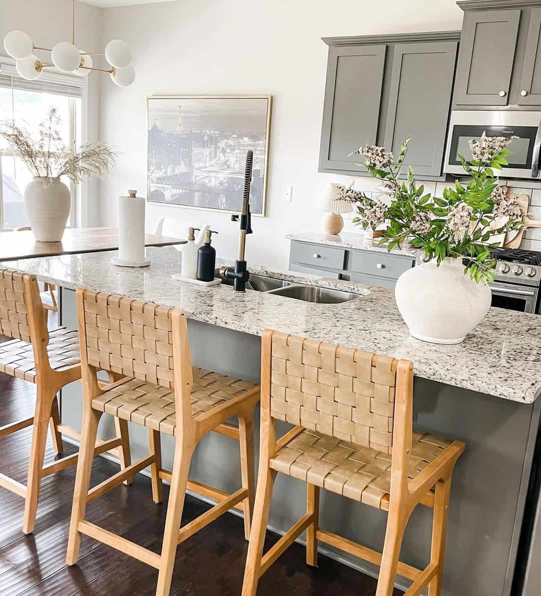 34 Kitchen Island Back Panel Ideas That Show Your Good Side