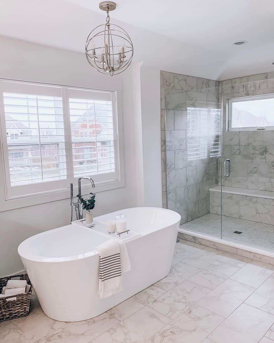 25 Shower Curbs to Keep Your Bathroom Safe and Stylish