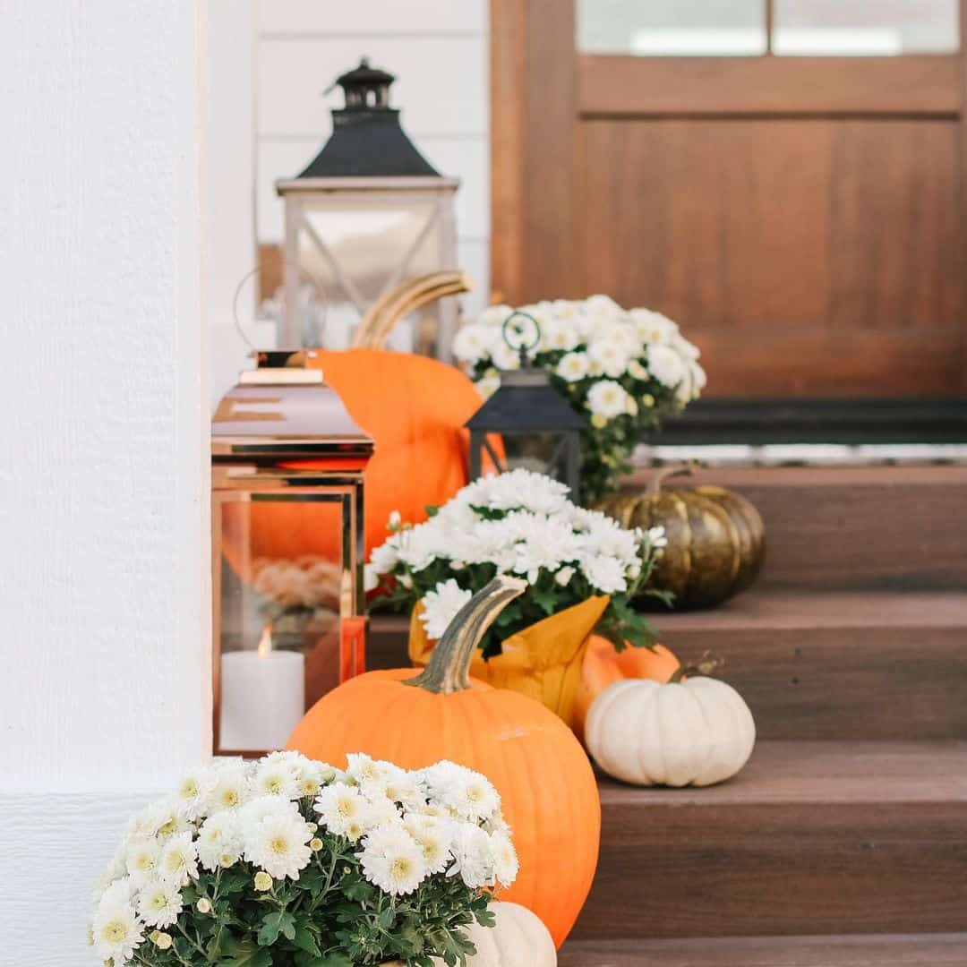 Lantern Décor Leads Up Porch Steps - Soul & Lane
