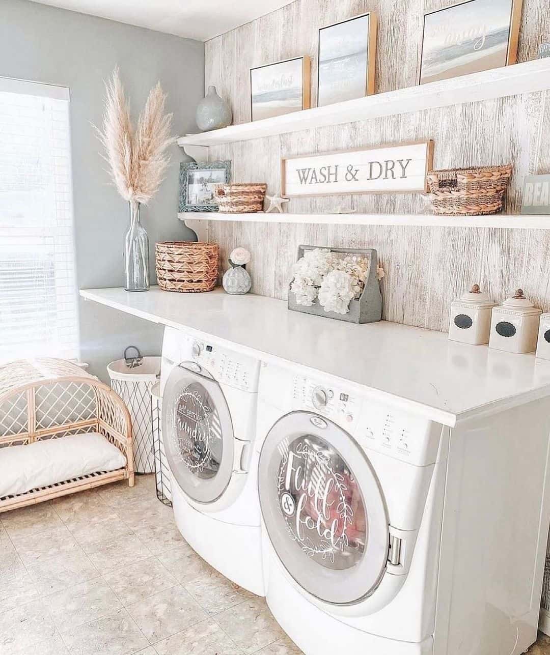 35 Stunning Laundry Room Wall Décor to Enhance Your Home