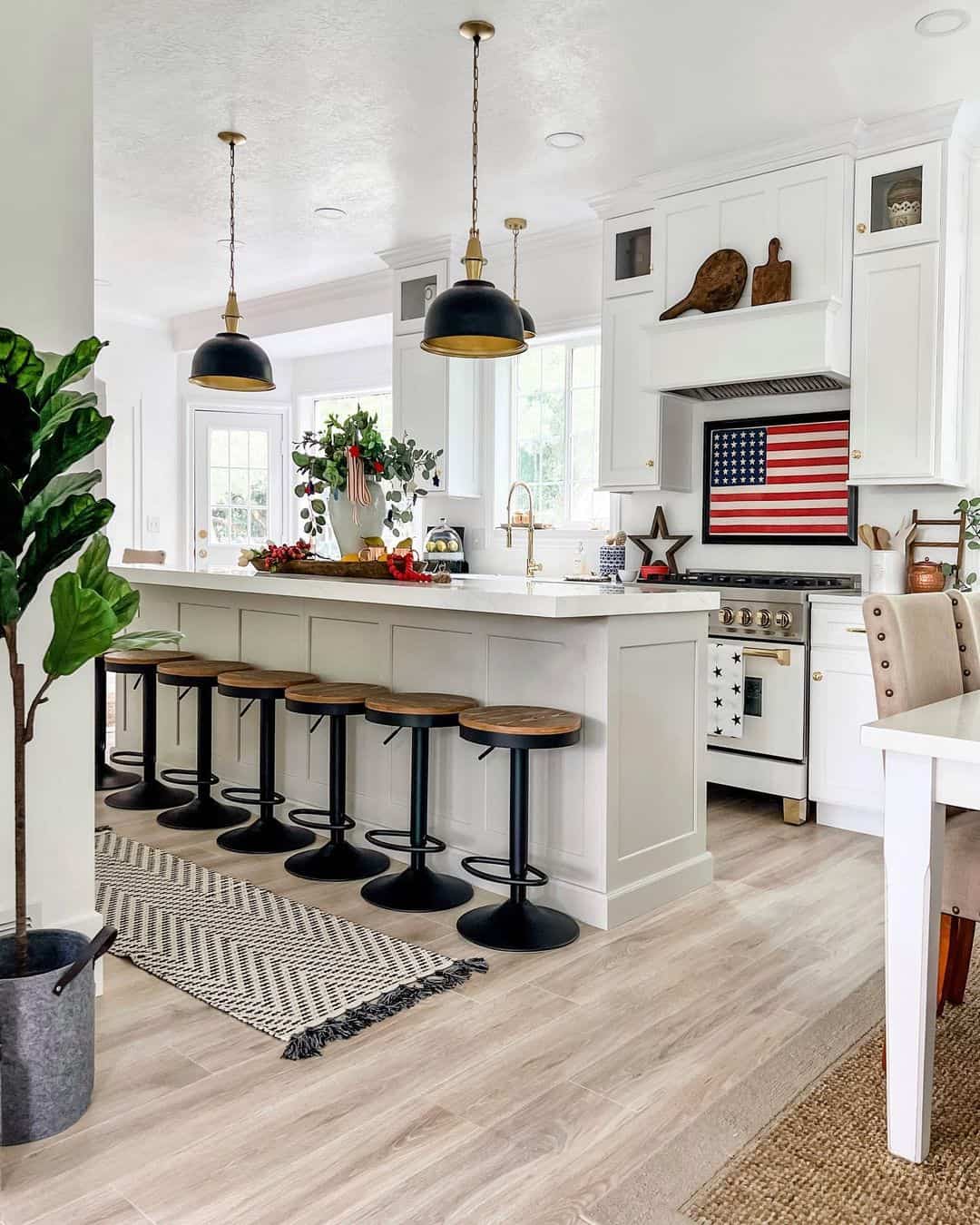 33 Kitchen Island Décor Ideas for an Outstanding Space