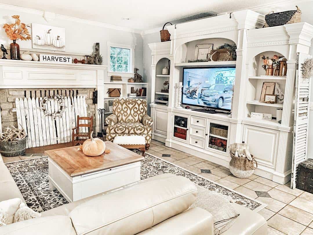 Modern Elements in Farmhouse Living Room - Soul & Lane