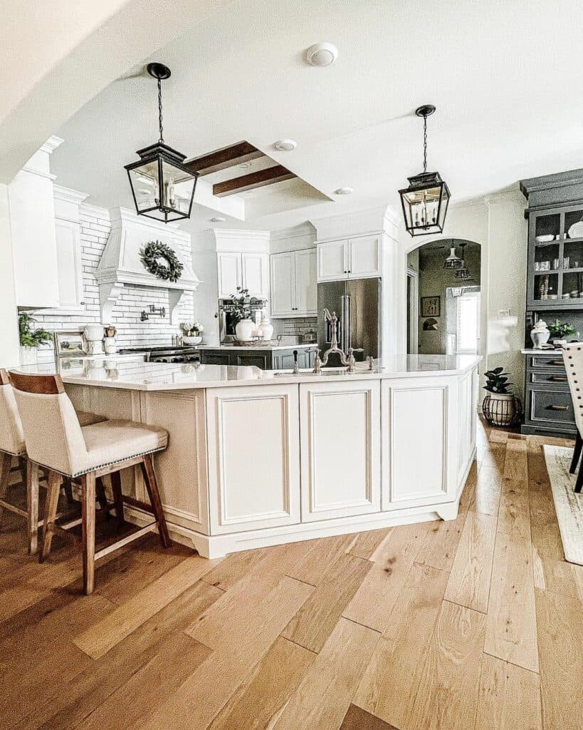 19 Curved Kitchen Islands to Shake Up Your Style