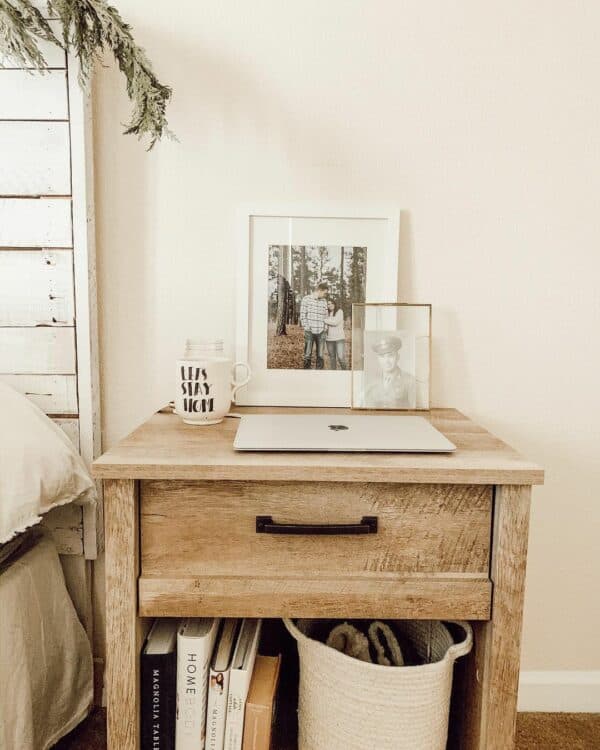 35 Nightstand Décor Ideas That Will Revitalize Your Bedroom