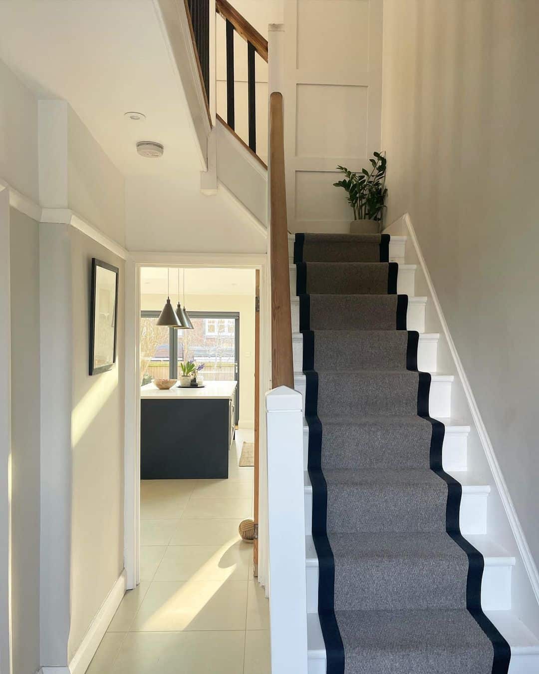 33 Recessed Hallway Lighting That Streamlines Narrow Spaces