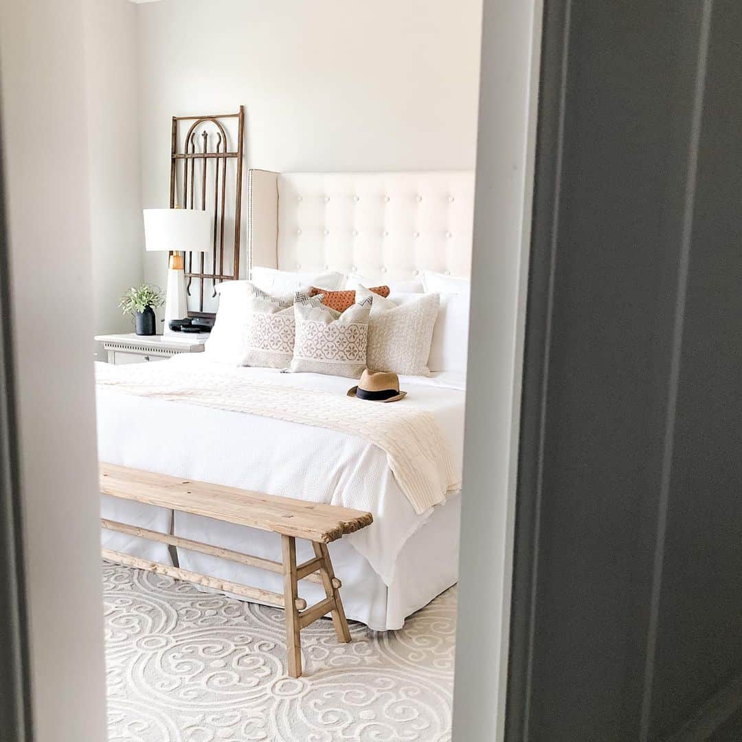Rustic Wood Bedroom Bench on an Ornate White Rug - Soul & Lane