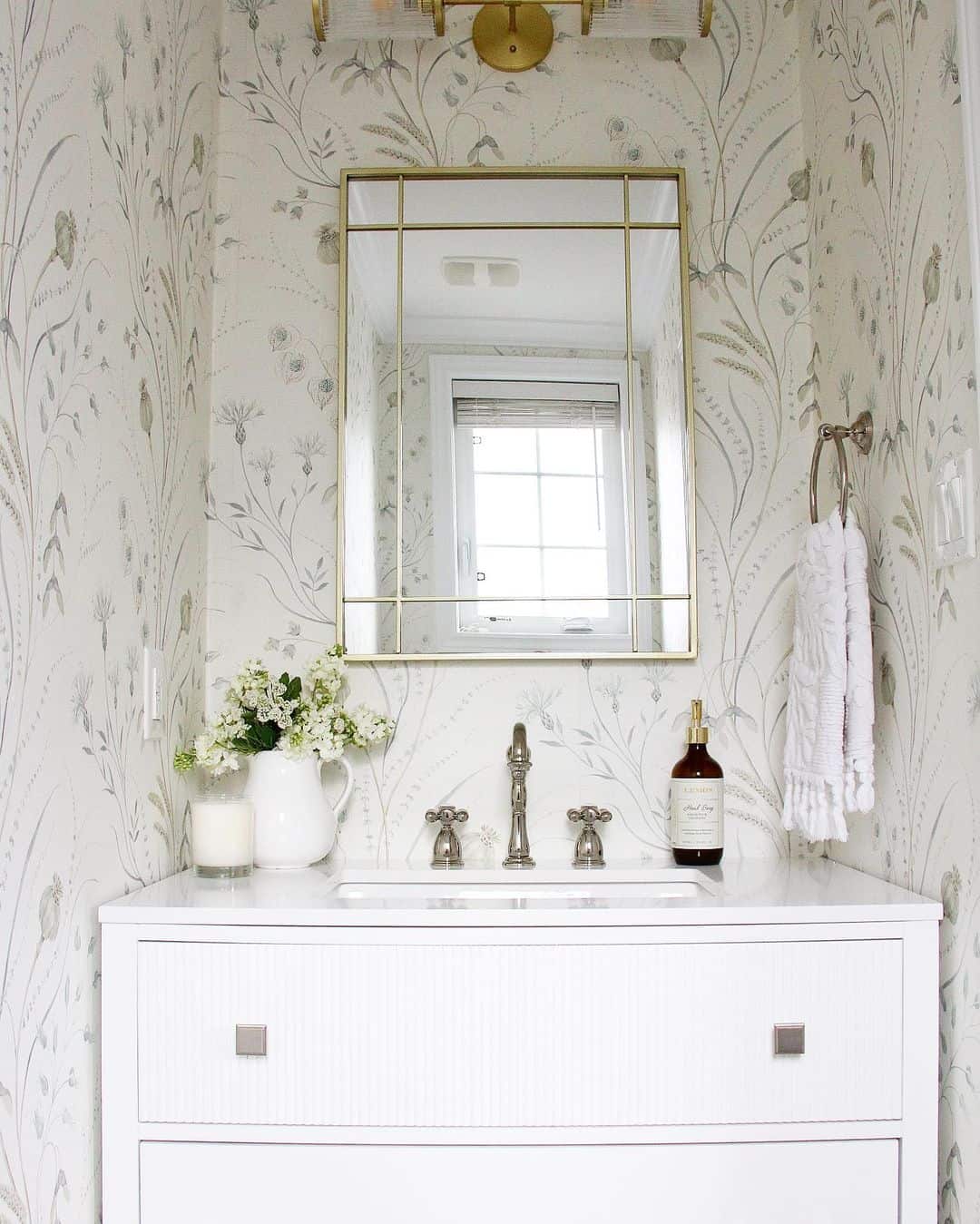 Soothing and Natural Botanical Wallpaper - Soul & Lane