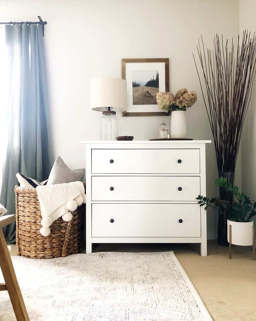 35 Dresser Decor Ideas To Write Down Right Now