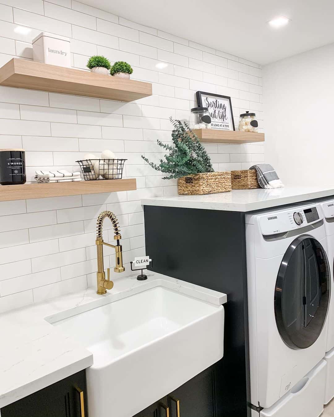 34 Stunning Laundry Room Tile Ideas for Your Next Renovation