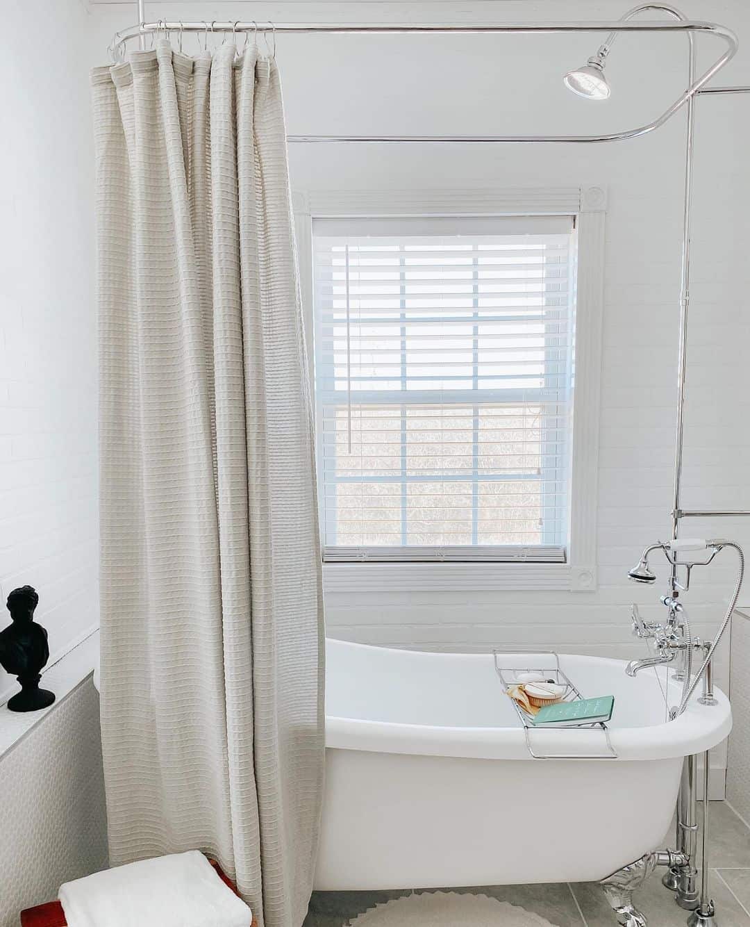 35 Bathroom Window Ideas to Enlighten Your Spa Retreat