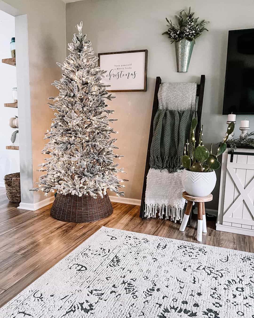 39 Woven Tree Collar Ideas for the Modern Christmas Tree