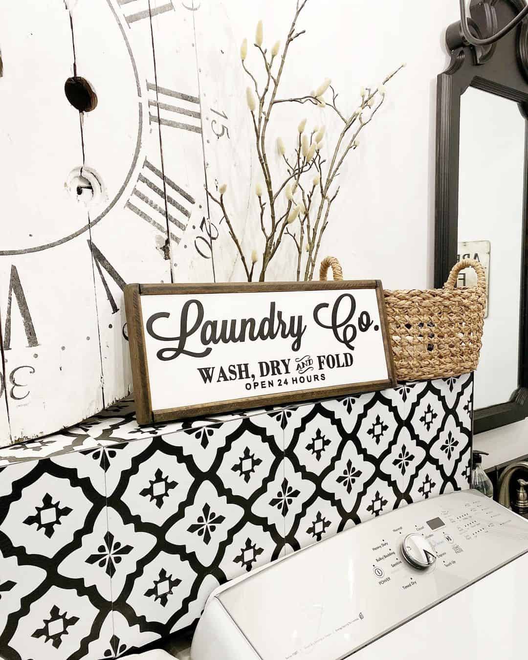 35 Laundry Signs to Add Personality to Your Walls