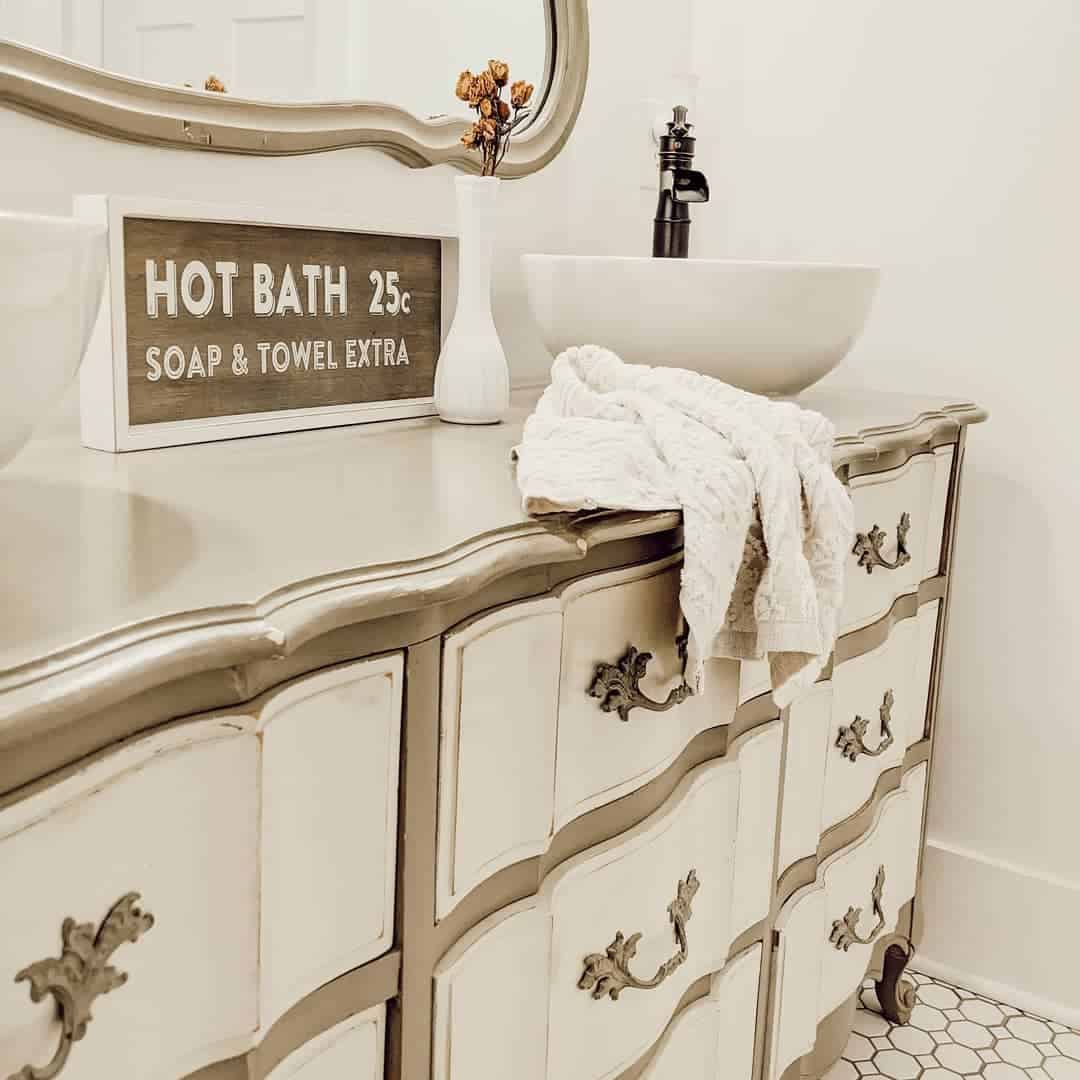 25 Double Vanity Bathroom Ideas for Style and Storage