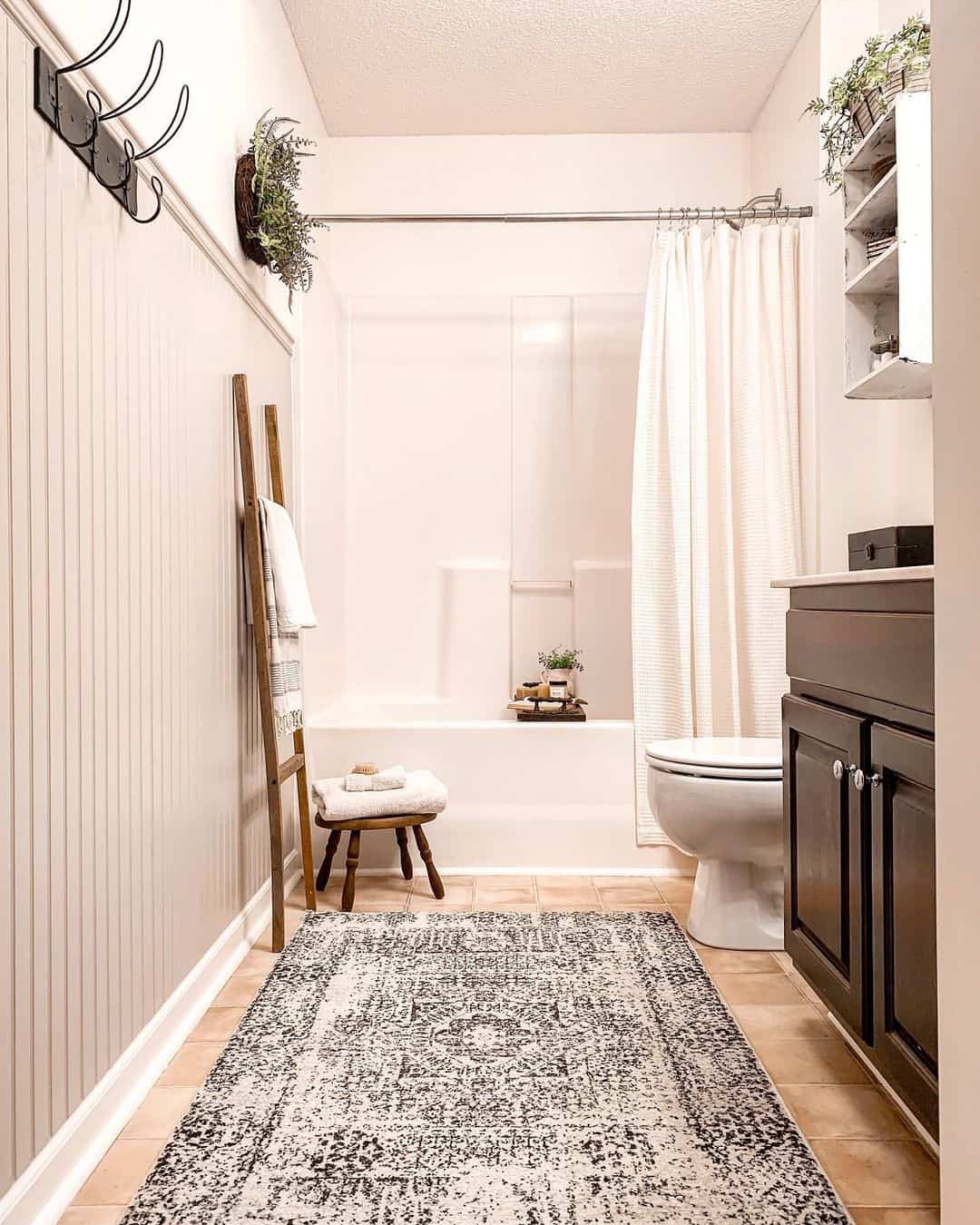 19 Beadboard Bathroom Ideas That Will Never Go Out of Style