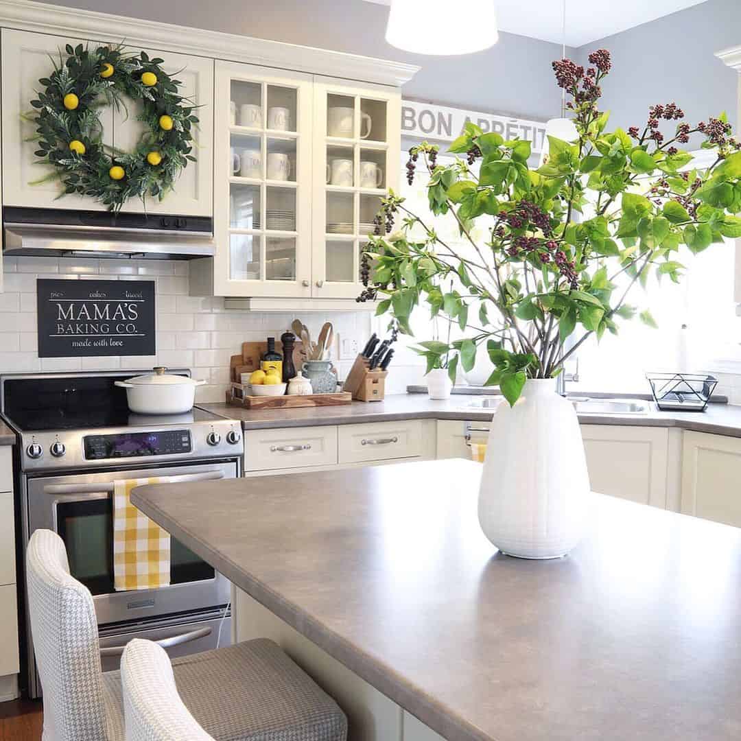 15 Buffalo Plaid Kitchen Décor Ideas To Highlight Your Style