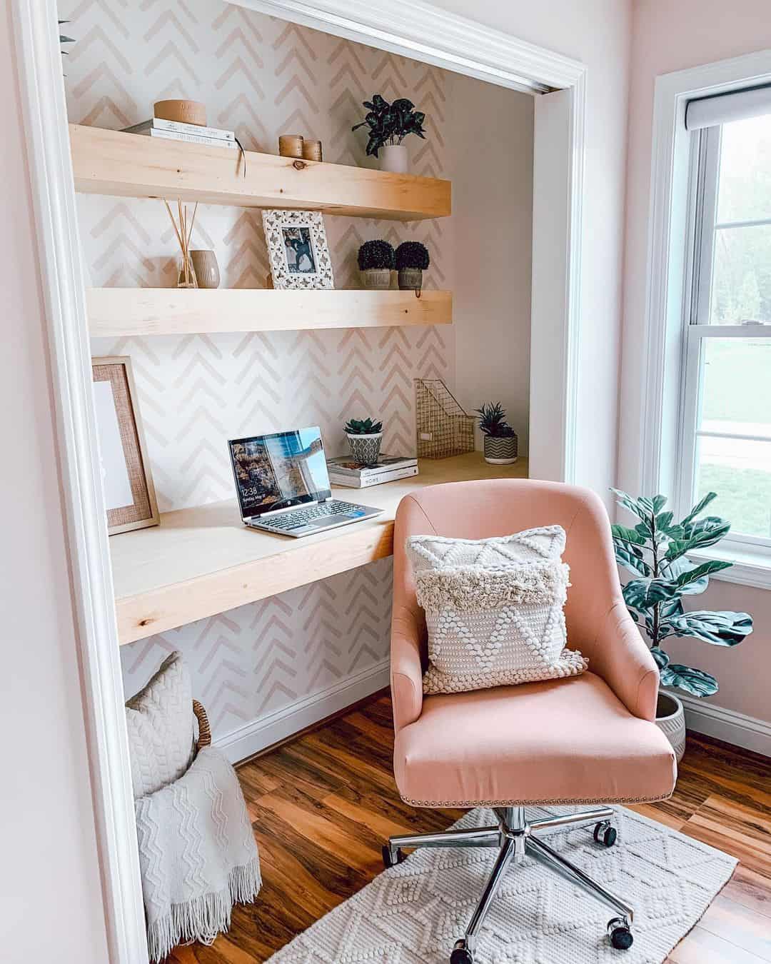 Closet Home Office With a Built-in Desk - Soul & Lane