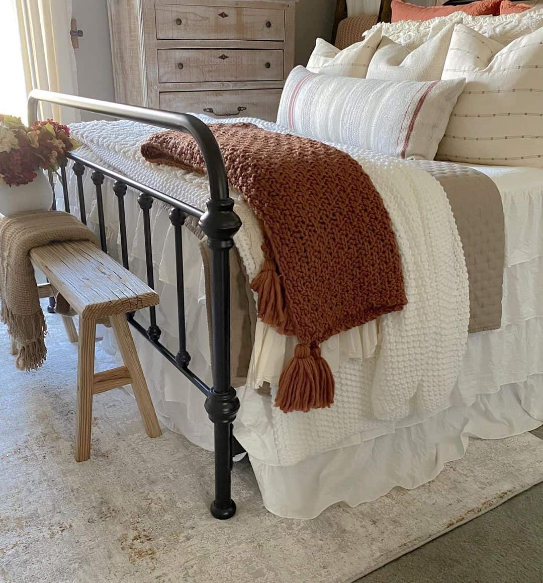 Cozy and Rustic Bedroom With Knit Blankets - Soul & Lane