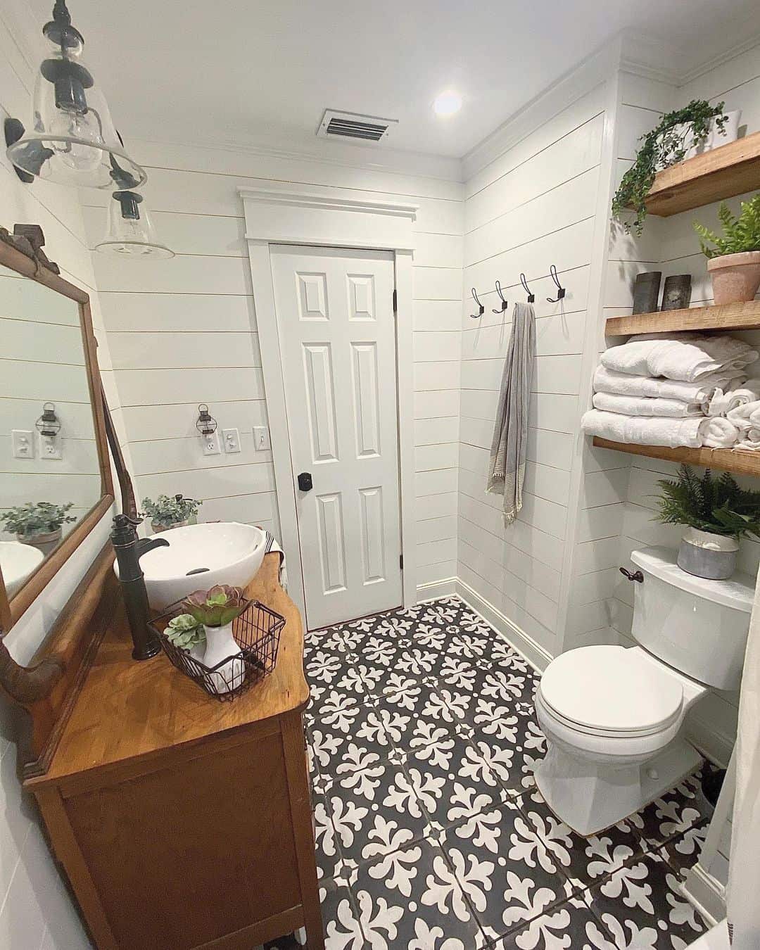Farmhouse Guest Bath With Patterned Tile Soul And Lane