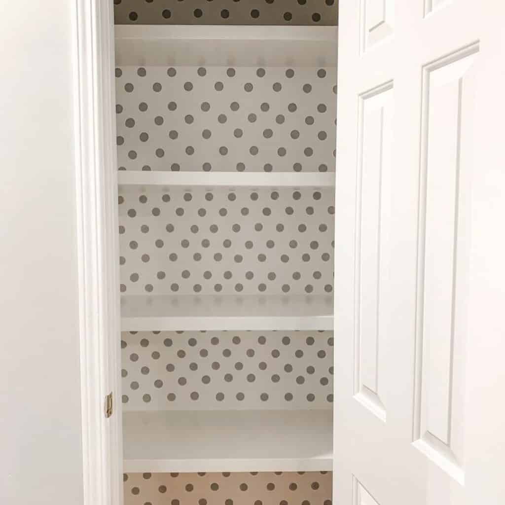 14 Pantry Wallpaper Ideas to Jazz Up Your Farmhouse Style