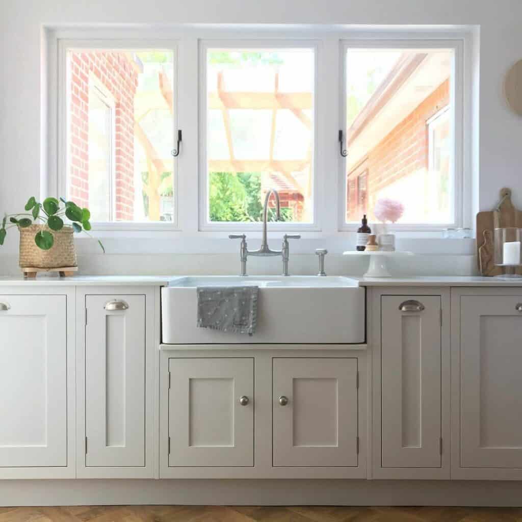 19 No Backsplash on Window Wall Ideas to Consider