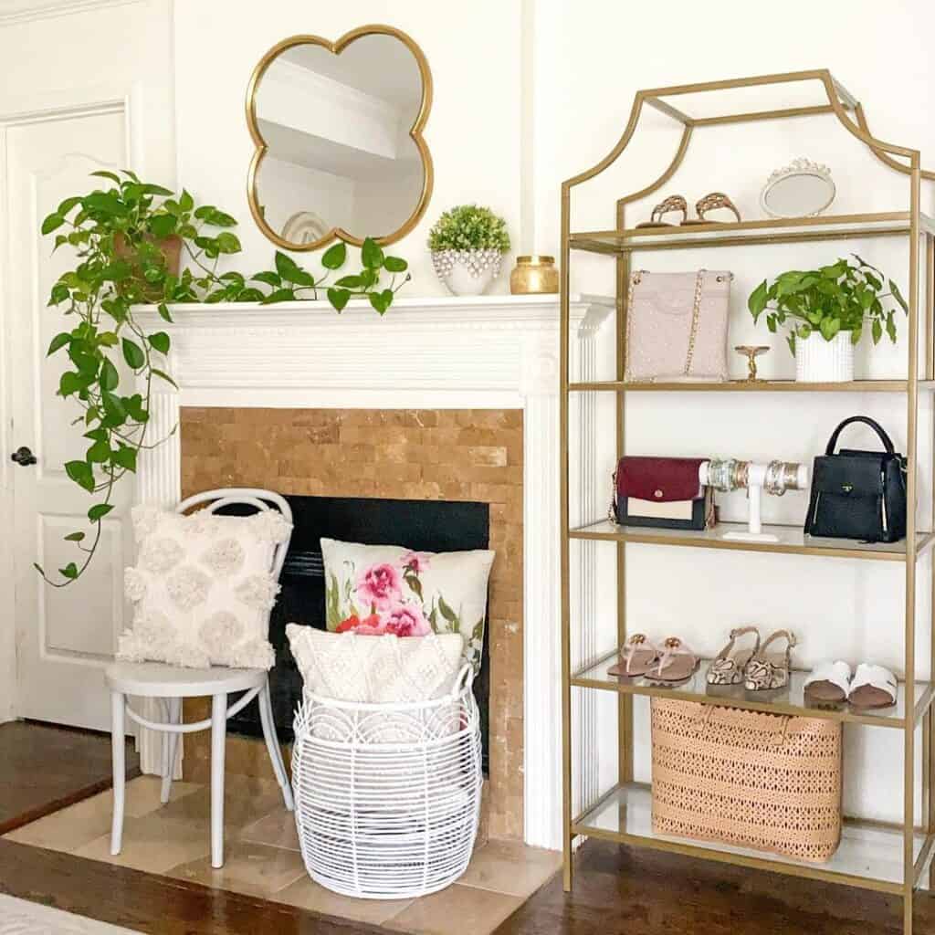 29 Stunning Ways To Decorate a Minimalist Bookshelf