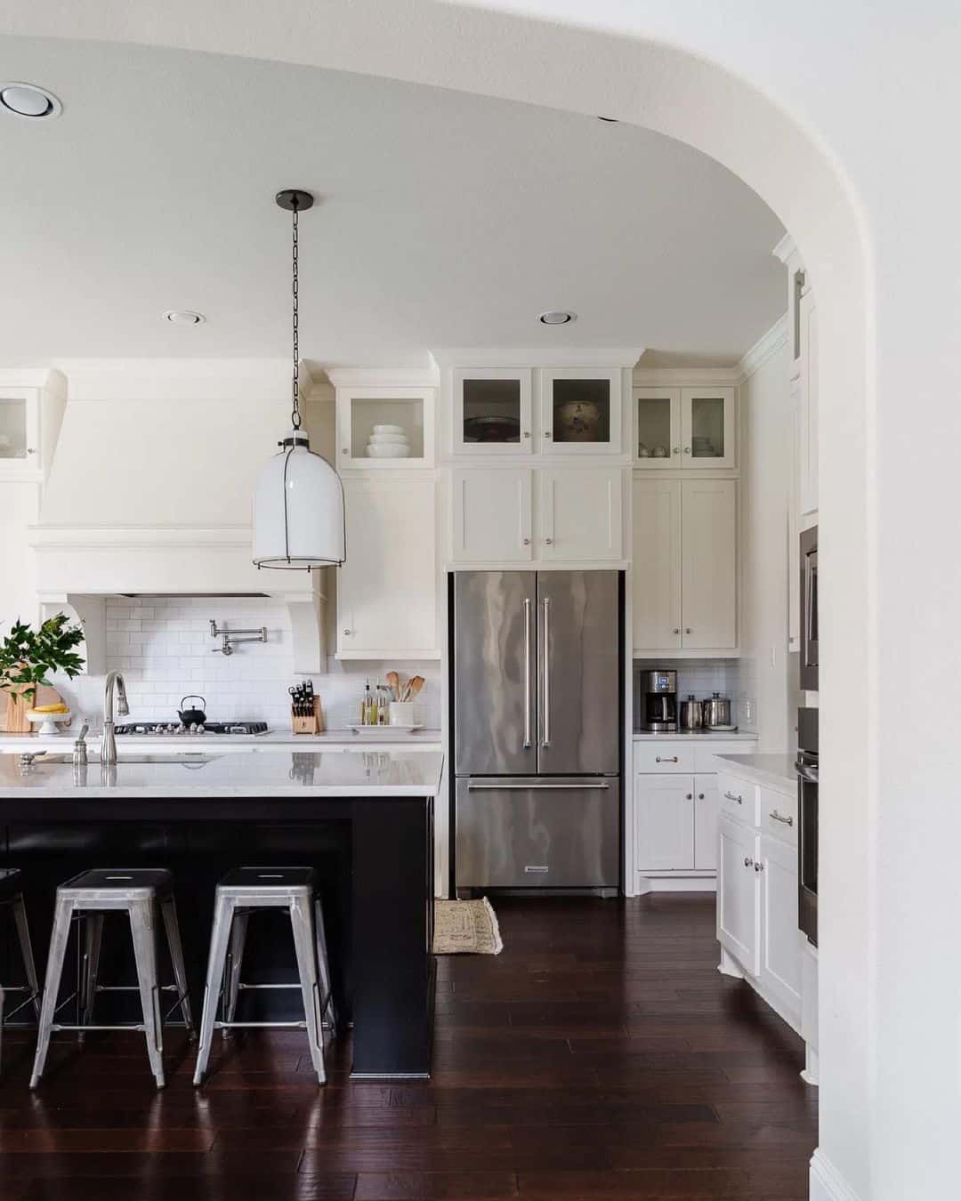 35 Ideas for a Modern Kitchen Island To Utilize Your Kitchen Space