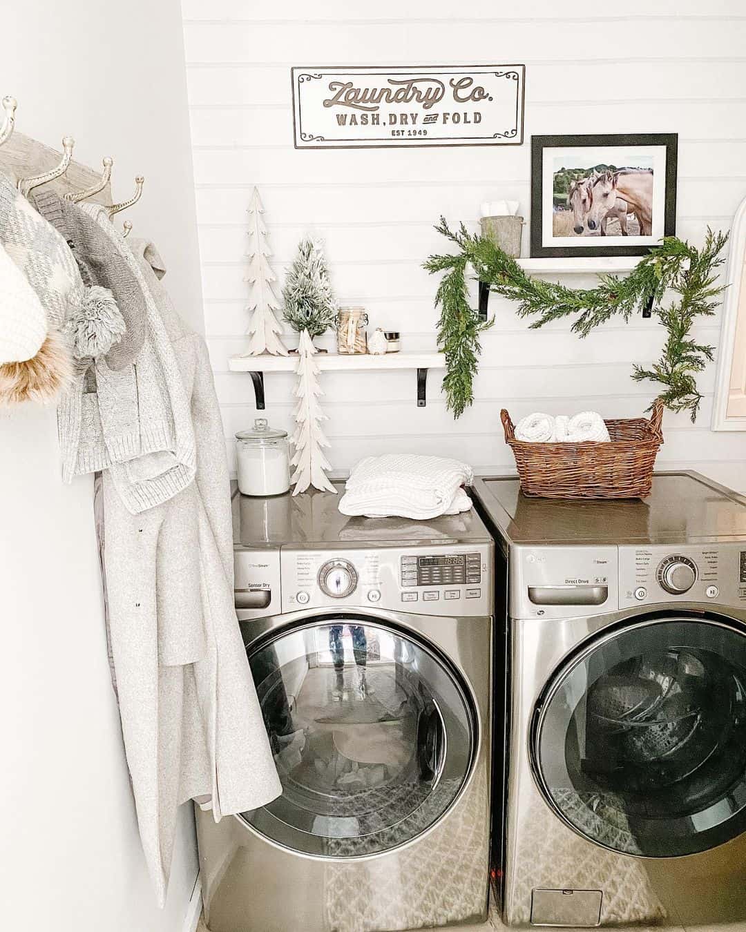 30 Aesthetically Pleasing Small Laundry Room Ideas